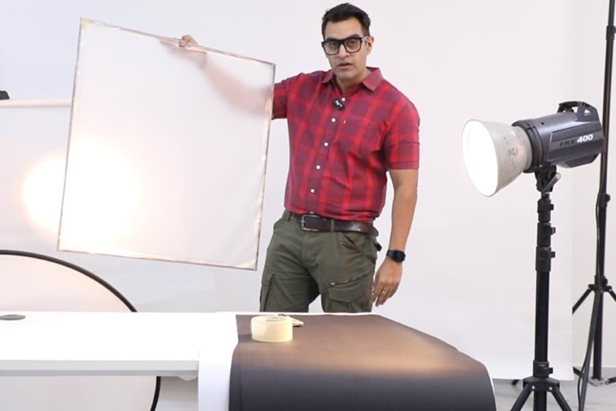 How To Use Reflector And Diffuser In Indoor Photography